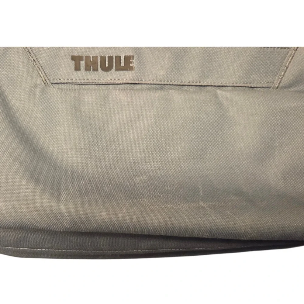 Thule | Bags | Thule Aion Gray Polyester Duffle Bag Unisex Adult ...